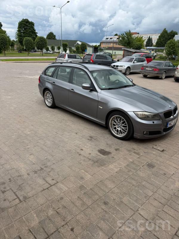 Pelēks BMW 320 2009 Krāslava, ar dzinēja tilpumu 2.00 L un nobraukumu 336 tūkst. km par 4000 €, foto 1 vietnē AUTOMOTO.COM.LV