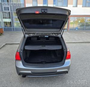 Grey BMW 320 2010 in Jelgava, with an engine capacity of 2.00 L and mileage of 287 thousand km for 4100 €, photo 7 on AUTOMOTO.COM.LV