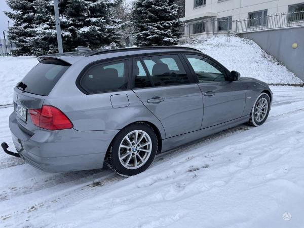 Grey BMW 320 2010 in Vilnius, with an engine capacity of 2.00 L and mileage of 401 thousand km for 2600 €, photo 7 on AUTOMOTO.COM.LV