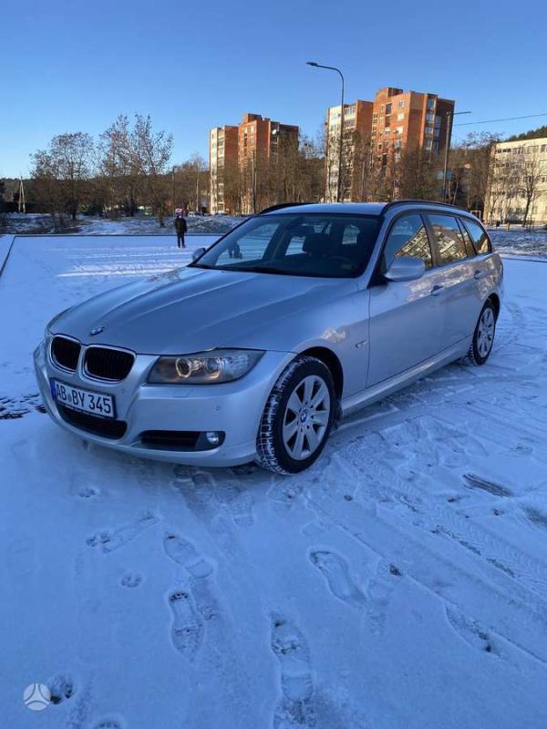 Grey BMW 320 2010 in Kaunas, with an engine capacity of 2.00 L and mileage of 273 thousand km for 3599 €, photo 4 on AUTOMOTO.COM.LV