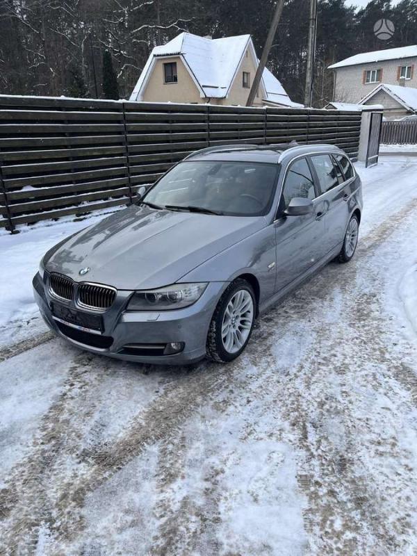 Pelēks BMW 320 2010 Alīta, ar dzinēja tilpumu 2.00 L un nobraukumu 280 tūkst. km par 4750 €, foto 1 vietnē AUTOMOTO.COM.LV
