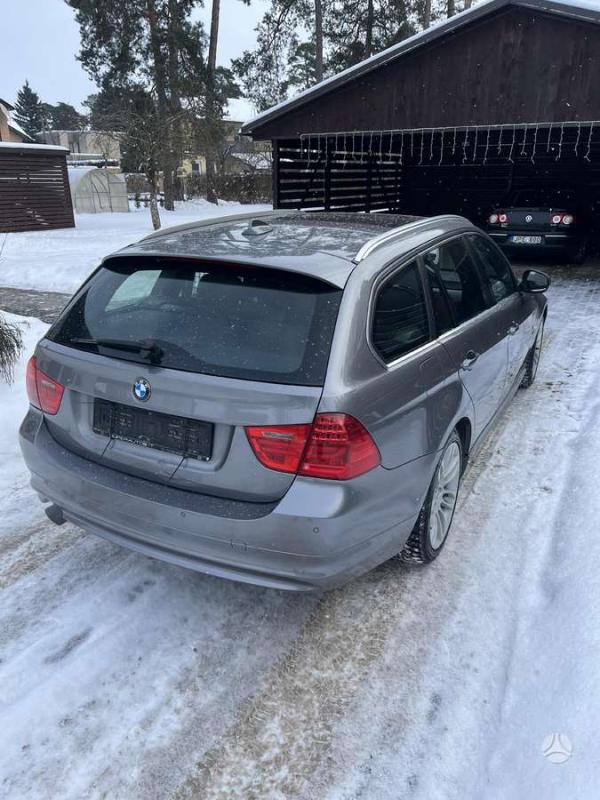 Pelēks BMW 320 2010 Alīta, ar dzinēja tilpumu 2.00 L un nobraukumu 280 tūkst. km par 4750 €, foto 5 vietnē AUTOMOTO.COM.LV
