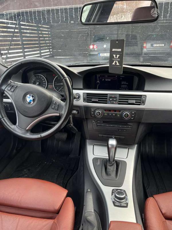 Pelēks BMW 320 2010 Alīta, ar dzinēja tilpumu 2.00 L un nobraukumu 280 tūkst. km par 4750 €, foto 10 vietnē AUTOMOTO.COM.LV