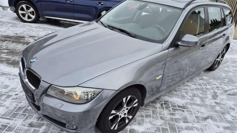 Pelēks BMW 320 2010 Viļņa, ar dzinēja tilpumu 2.00 L un nobraukumu 184 tūkst. km par 3999 €, foto 3 vietnē AUTOMOTO.COM.LV