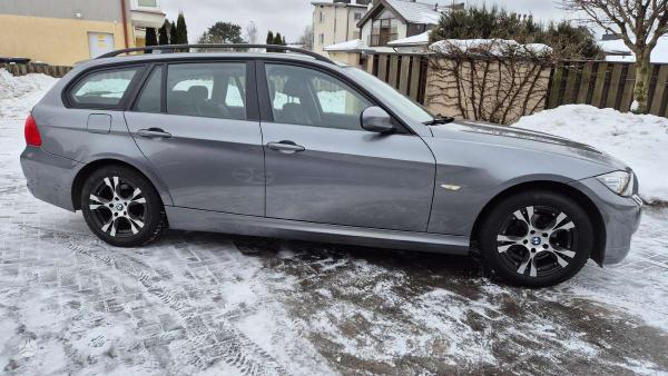 Grey BMW 320 2010 in Vilnius, with an engine capacity of 2.00 L and mileage of 184 thousand km for 3999 €, photo 4 on AUTOMOTO.COM.LV