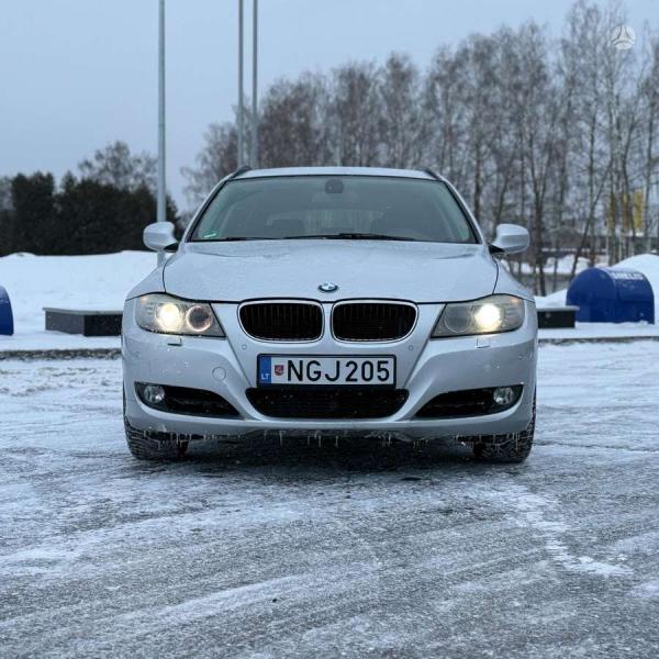 Grey BMW 320 2010 in Vilnius, with an engine capacity of 2.00 L and mileage of 296 thousand km for 3999 €, photo 2 on AUTOMOTO.COM.LV