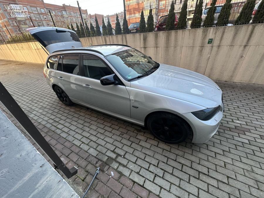 Grey BMW 320 2010 in Klaipeda, with an engine capacity of 2.00 L and mileage of 203 thousand km for 4500 €, photo 2 on AUTOMOTO.COM.LV