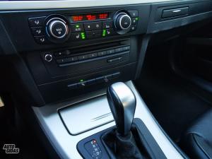 Pelēks BMW 320 2010 Viļņa, ar dzinēja tilpumu 2.00 L un nobraukumu 335 tūkst. km par 5499 €, foto 4 vietnē AUTOMOTO.COM.LV