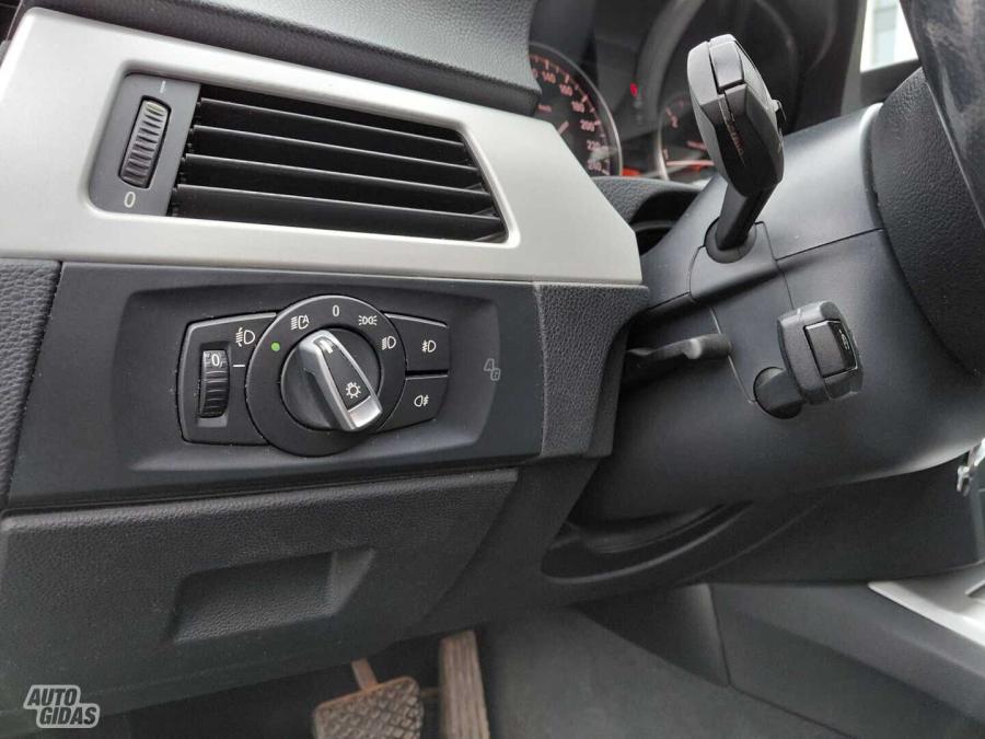 Pelēks BMW 320 2010 Viļņa, ar dzinēja tilpumu 2.00 L un nobraukumu 335 tūkst. km par 5499 €, foto 10 vietnē AUTOMOTO.COM.LV