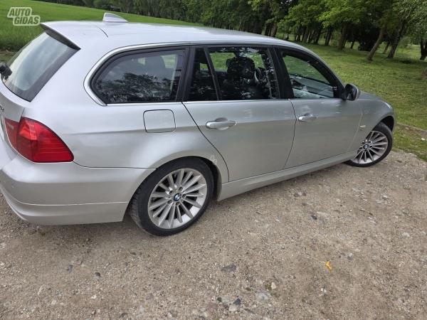 Pelēks BMW 320 2010 Panevēža, ar dzinēja tilpumu 2.00 L un nobraukumu 332 tūkst. km par 4600 €, foto 6 vietnē AUTOMOTO.COM.LV