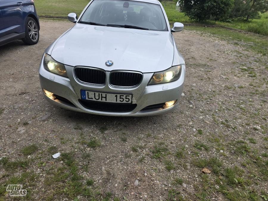 Pelēks BMW 320 2010 Panevēža, ar dzinēja tilpumu 2.00 L un nobraukumu 332 tūkst. km par 4600 €, foto 10 vietnē AUTOMOTO.COM.LV