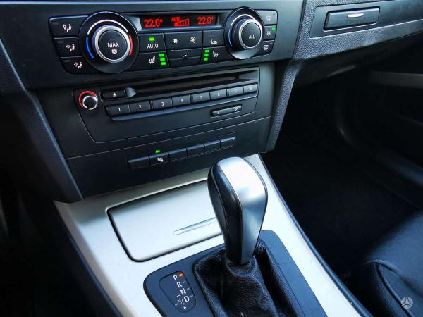 Pelēks BMW 320 2010 Viļņa, ar dzinēja tilpumu 2.00 L un nobraukumu 336 tūkst. km par 5490 €, foto 3 vietnē AUTOMOTO.COM.LV