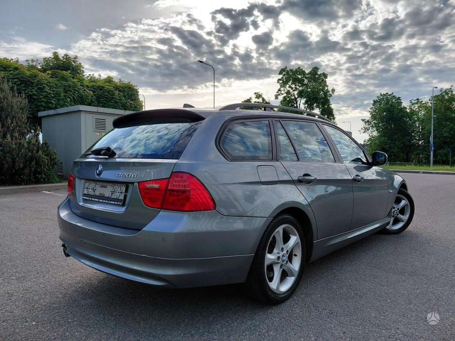 Pelēks BMW 320 2010 Viļņa, ar dzinēja tilpumu 2.00 L un nobraukumu 336 tūkst. km par 5490 €, foto 9 vietnē AUTOMOTO.COM.LV