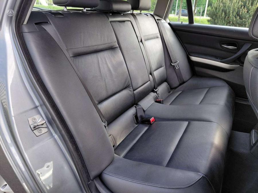 Pelēks BMW 320 2010 Viļņa, ar dzinēja tilpumu 2.00 L un nobraukumu 336 tūkst. km par 5490 €, foto 19 vietnē AUTOMOTO.COM.LV