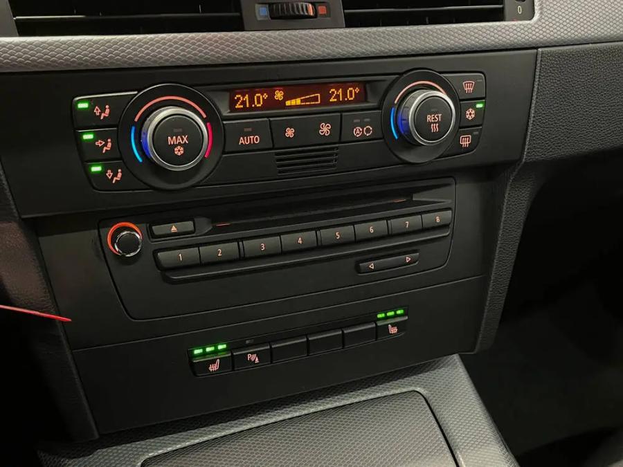 Grey BMW 320 2010 in Jurmala, with an engine capacity of 2.00 L and mileage of 324 thousand km for 6750 €, photo 24 on AUTOMOTO.COM.LV