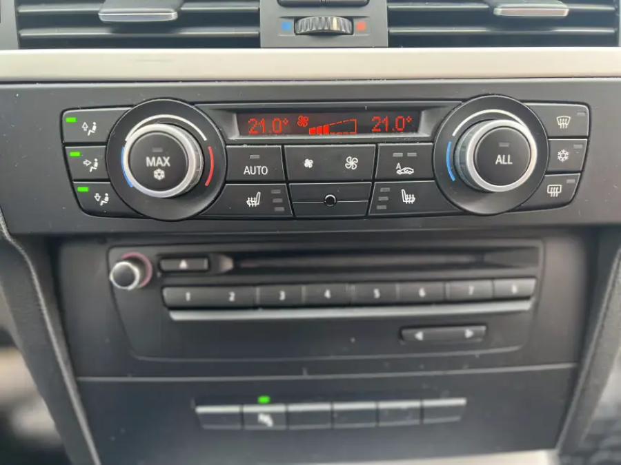 Grey BMW 320 2010 in Jekabpils, with an engine capacity of 2.00 L and mileage of 250 thousand km for 5500 €, photo 20 on AUTOMOTO.COM.LV