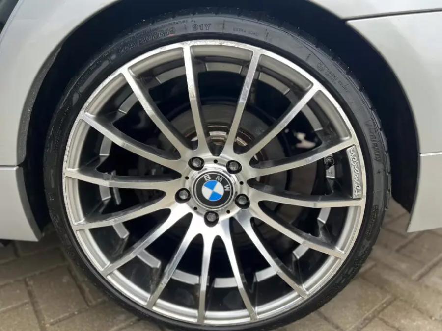 Grey BMW 320 2010 in Jekabpils, with an engine capacity of 2.00 L and mileage of 250 thousand km for 5500 €, photo 23 on AUTOMOTO.COM.LV