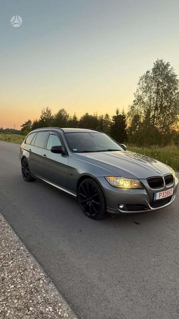 Grey BMW 320 2010 in Vilnius, with an engine capacity of 2.00 L and mileage of 306 thousand km for 4880 €, photo 7 on AUTOMOTO.COM.LV