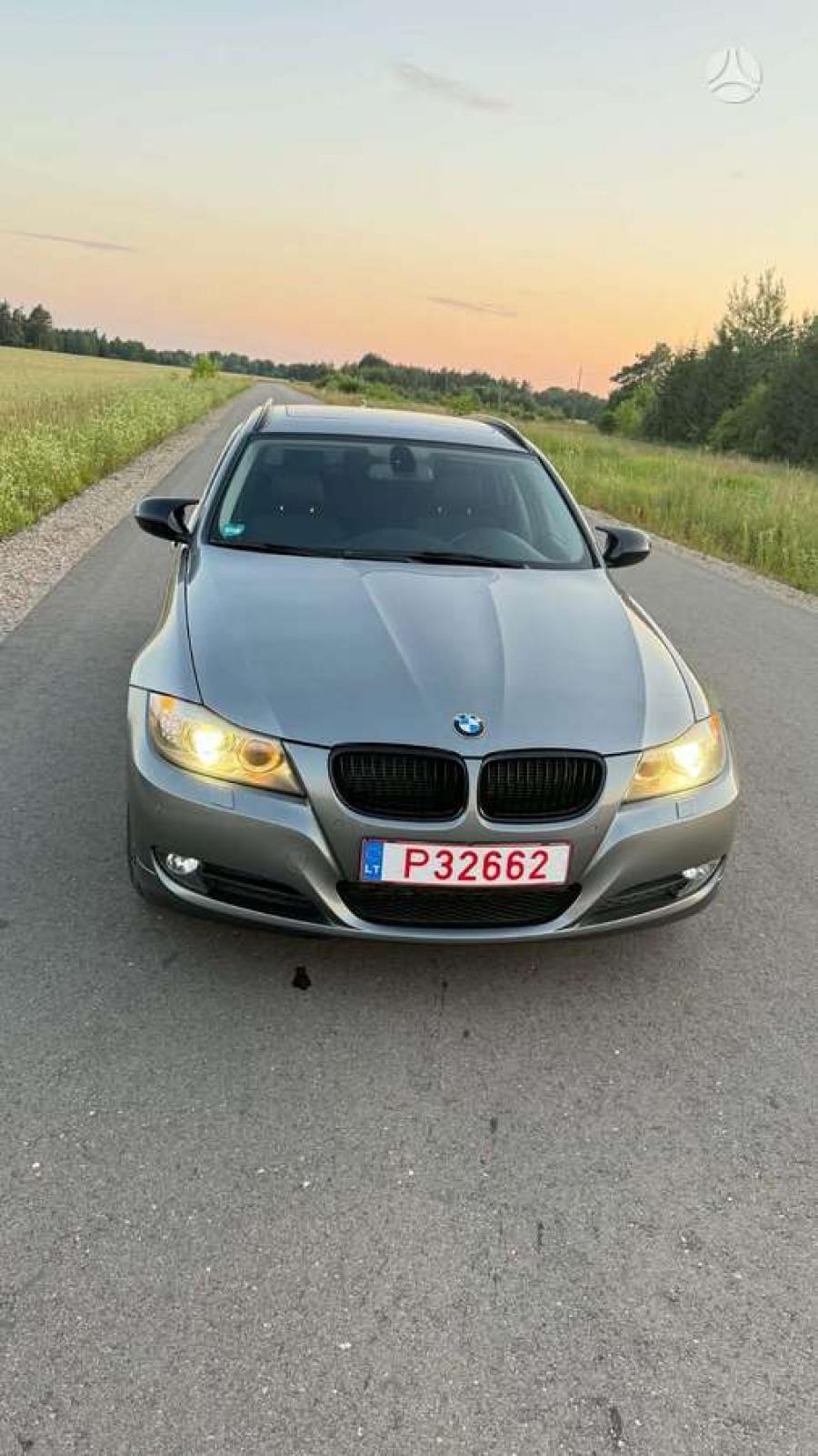 Grey BMW 320 2010 in Vilnius, with an engine capacity of 2.00 L and mileage of 306 thousand km for 4880 €, photo 10 on AUTOMOTO.COM.LV