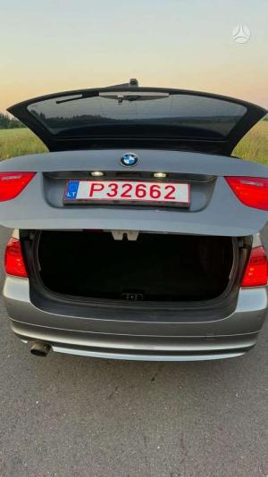 Grey BMW 320 2010 in Vilnius, with an engine capacity of 2.00 L and mileage of 306 thousand km for 4880 €, photo 14 on AUTOMOTO.COM.LV
