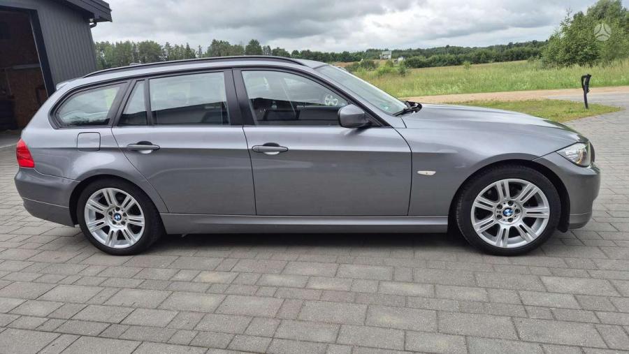 Grey BMW 320 2010 in Kupiskis, with an engine capacity of 2.00 L and mileage of 235 thousand km for 4100 €, photo 7 on AUTOMOTO.COM.LV