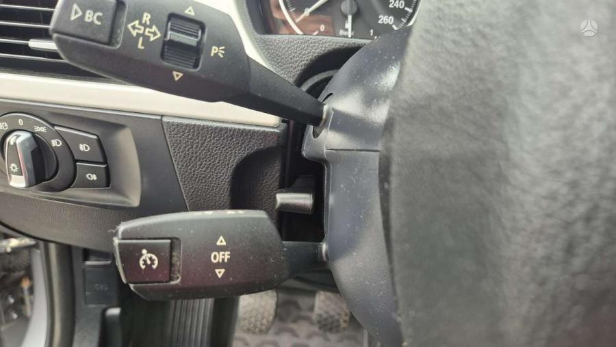 Grey BMW 320 2010 in Kupiskis, with an engine capacity of 2.00 L and mileage of 235 thousand km for 4100 €, photo 18 on AUTOMOTO.COM.LV