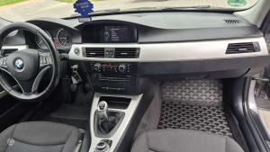 Grey BMW 320 2010 in Kupiskis, with an engine capacity of 2.00 L and mileage of 235 thousand km for 4100 €, photo 22 on AUTOMOTO.COM.LV