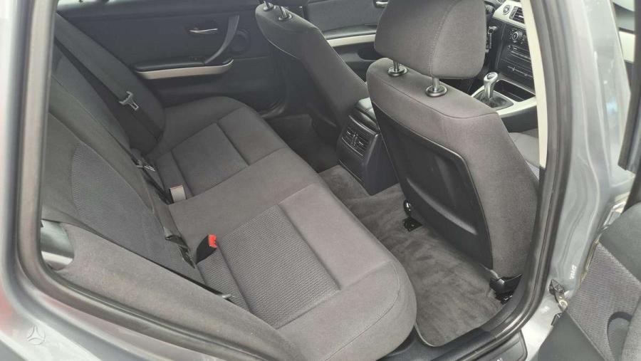 Grey BMW 320 2010 in Kupiskis, with an engine capacity of 2.00 L and mileage of 235 thousand km for 4100 €, photo 29 on AUTOMOTO.COM.LV