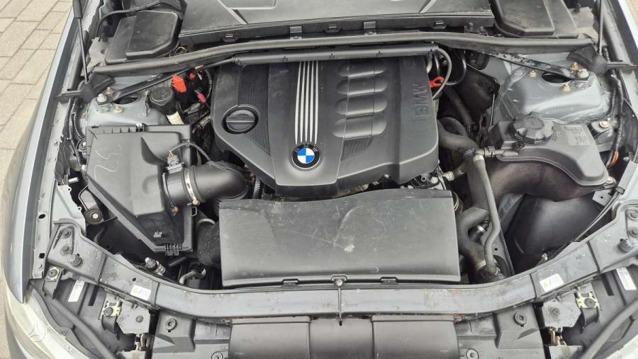 Grey BMW 320 2010 in Kupiskis, with an engine capacity of 2.00 L and mileage of 235 thousand km for 4100 €, photo 31 on AUTOMOTO.COM.LV