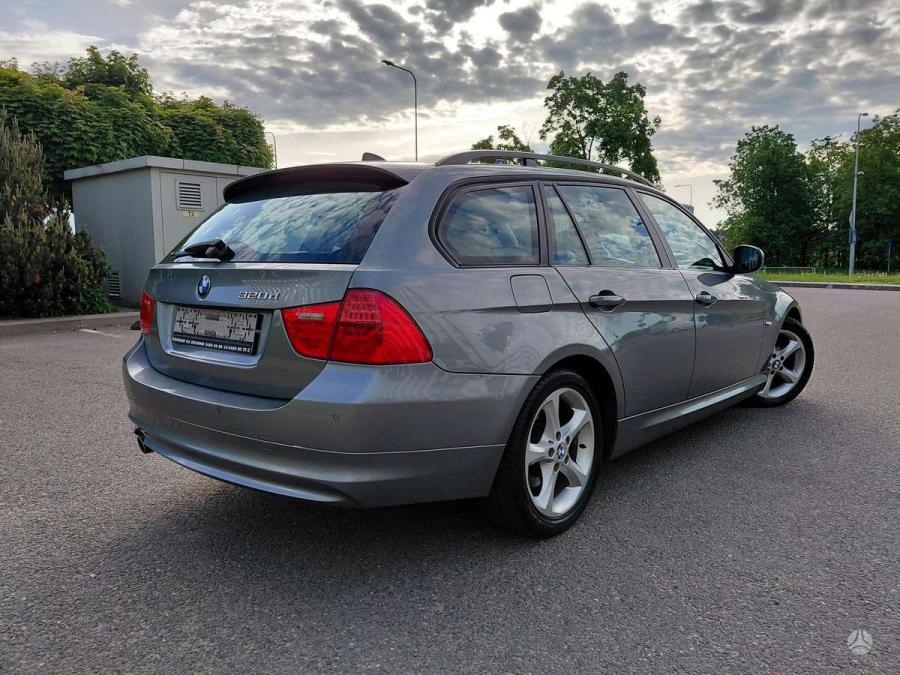 Grey BMW 320 2010 in Vilnius, with an engine capacity of 2.00 L and mileage of 336 thousand km for 5490 €, photo 20 on AUTOMOTO.COM.LV