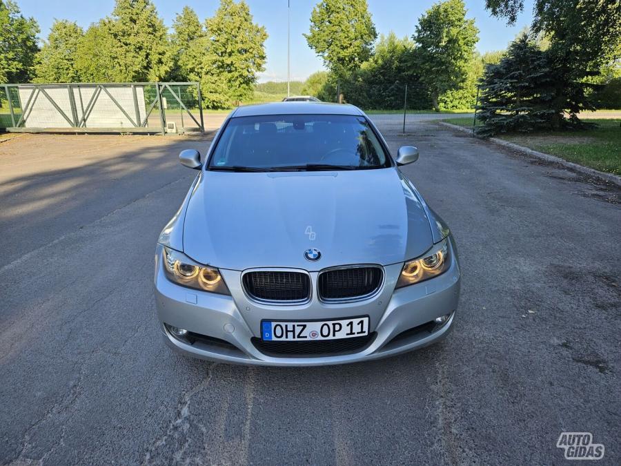 Pelēks BMW 320 2010 Šakiai, ar dzinēja tilpumu 2.00 L un nobraukumu 301 tūkst. km par 3400 €, foto 3 vietnē AUTOMOTO.COM.LV