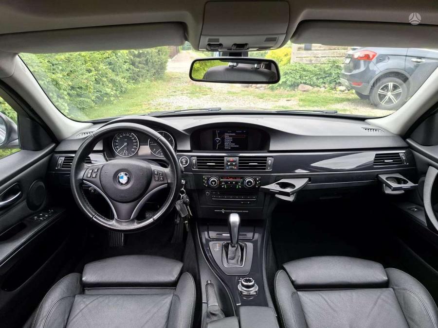 Pelēks BMW 320 2010 Marijampole, ar dzinēja tilpumu 2.00 L un nobraukumu 284 tūkst. km par 5200 €, foto 13 vietnē AUTOMOTO.COM.LV