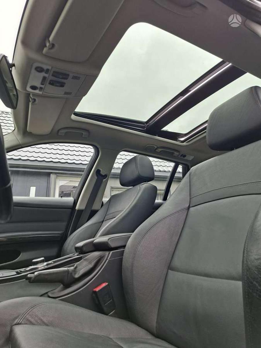 Pelēks BMW 320 2010 Marijampole, ar dzinēja tilpumu 2.00 L un nobraukumu 284 tūkst. km par 5200 €, foto 14 vietnē AUTOMOTO.COM.LV