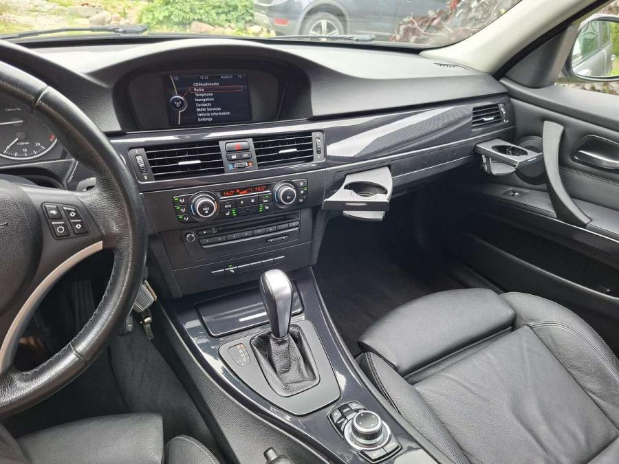 Pelēks BMW 320 2010 Marijampole, ar dzinēja tilpumu 2.00 L un nobraukumu 284 tūkst. km par 5200 €, foto 17 vietnē AUTOMOTO.COM.LV