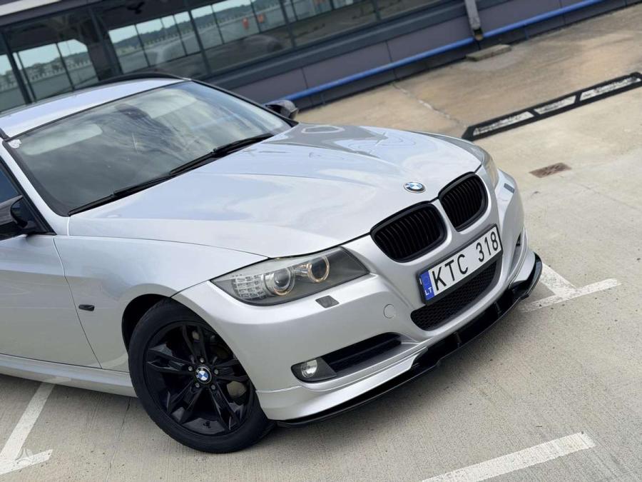 Grey BMW 320 2010 in Vilnius, with an engine capacity of 2.00 L and mileage of 352 thousand km for 4100 €, photo 3 on AUTOMOTO.COM.LV