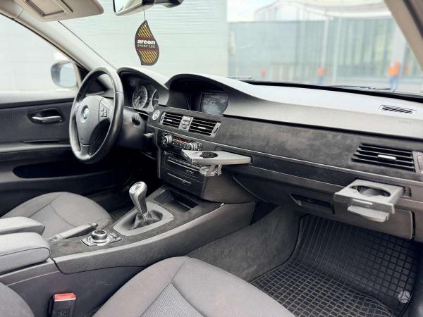 Grey BMW 320 2010 in Vilnius, with an engine capacity of 2.00 L and mileage of 352 thousand km for 4100 €, photo 9 on AUTOMOTO.COM.LV