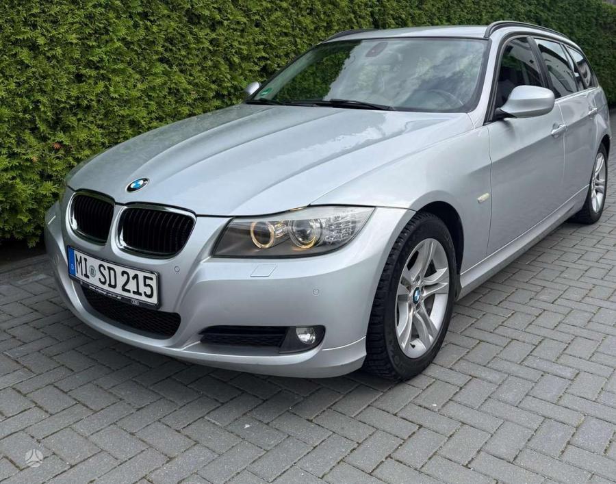 Grey BMW 320 2010 in Kaunas, with an engine capacity of 2.00 L and mileage of 259 thousand km for 5200 €, photo 4 on AUTOMOTO.COM.LV