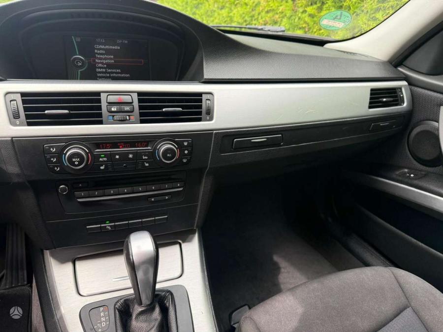 Grey BMW 320 2010 in Kaunas, with an engine capacity of 2.00 L and mileage of 259 thousand km for 5200 €, photo 9 on AUTOMOTO.COM.LV