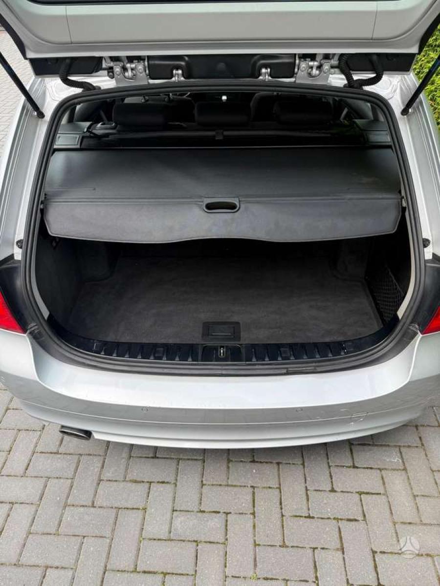 Grey BMW 320 2010 in Kaunas, with an engine capacity of 2.00 L and mileage of 259 thousand km for 5200 €, photo 11 on AUTOMOTO.COM.LV