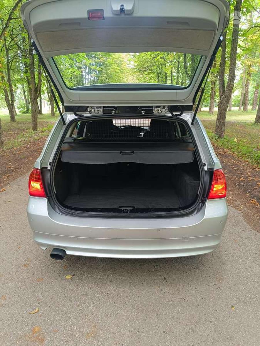 Pelēks BMW 320 2010 Marijampole, ar dzinēja tilpumu 2.00 L un nobraukumu 267 tūkst. km par 4250 €, foto 8 vietnē AUTOMOTO.COM.LV
