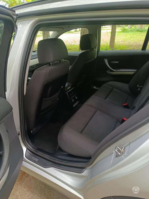 Pelēks BMW 320 2010 Marijampole, ar dzinēja tilpumu 2.00 L un nobraukumu 267 tūkst. km par 4250 €, foto 11 vietnē AUTOMOTO.COM.LV