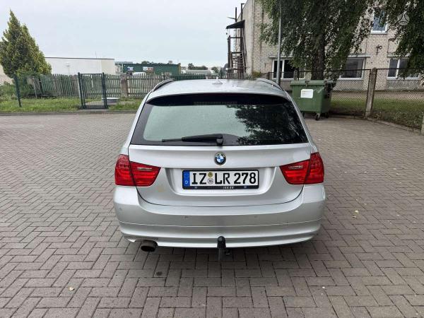 Pelēks BMW 320 2010 Šilutė, ar dzinēja tilpumu 2.00 L un nobraukumu 257 tūkst. km par 4900 €, foto 5 vietnē AUTOMOTO.COM.LV