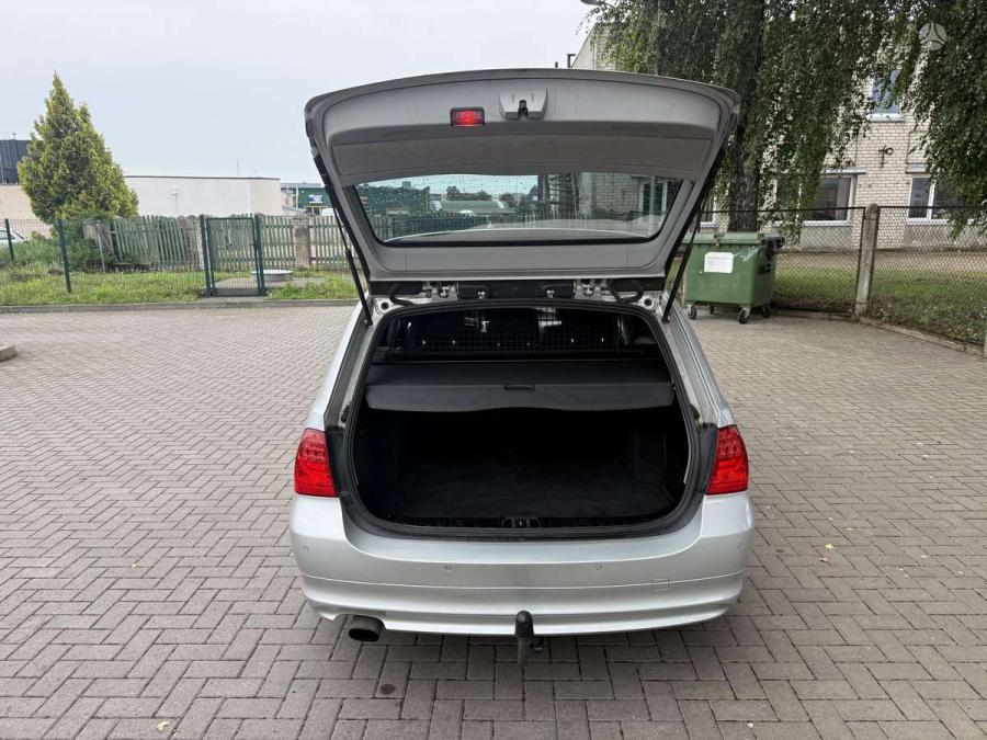 Pelēks BMW 320 2010 Šilutė, ar dzinēja tilpumu 2.00 L un nobraukumu 257 tūkst. km par 4900 €, foto 8 vietnē AUTOMOTO.COM.LV