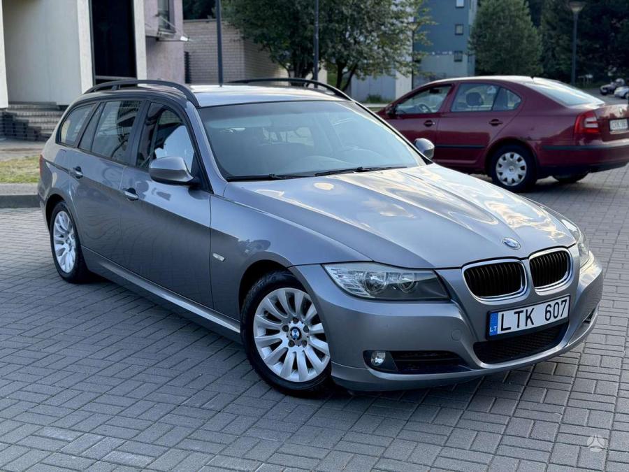 Pelēks BMW 320 2010 Viļņa, ar dzinēja tilpumu 2.00 L un nobraukumu 260 tūkst. km par 4500 €, foto 3 vietnē AUTOMOTO.COM.LV