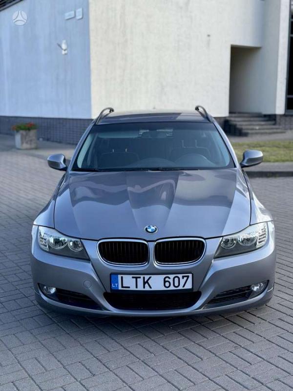 Pelēks BMW 320 2010 Viļņa, ar dzinēja tilpumu 2.00 L un nobraukumu 260 tūkst. km par 4500 €, foto 3 vietnē AUTOMOTO.COM.LV