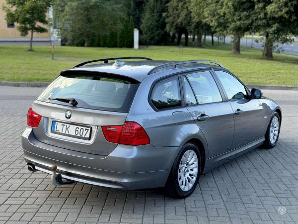 Pelēks BMW 320 2010 Viļņa, ar dzinēja tilpumu 2.00 L un nobraukumu 260 tūkst. km par 4500 €, foto 5 vietnē AUTOMOTO.COM.LV