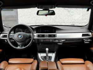 Grey BMW 320 2010 in Klaipeda, with an engine capacity of 2.00 L and mileage of 365 thousand km for 4650 €, photo 3 on AUTOMOTO.COM.LV