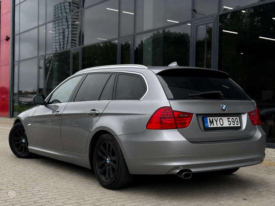 Grey BMW 320 2010 in Klaipeda, with an engine capacity of 2.00 L and mileage of 365 thousand km for 4650 €, photo 5 on AUTOMOTO.COM.LV