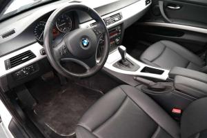 Grey BMW 320 2010 in Kaunas, with an engine capacity of 2.00 L and mileage of 239 thousand km for 5990 €, photo 6 on AUTOMOTO.COM.LV