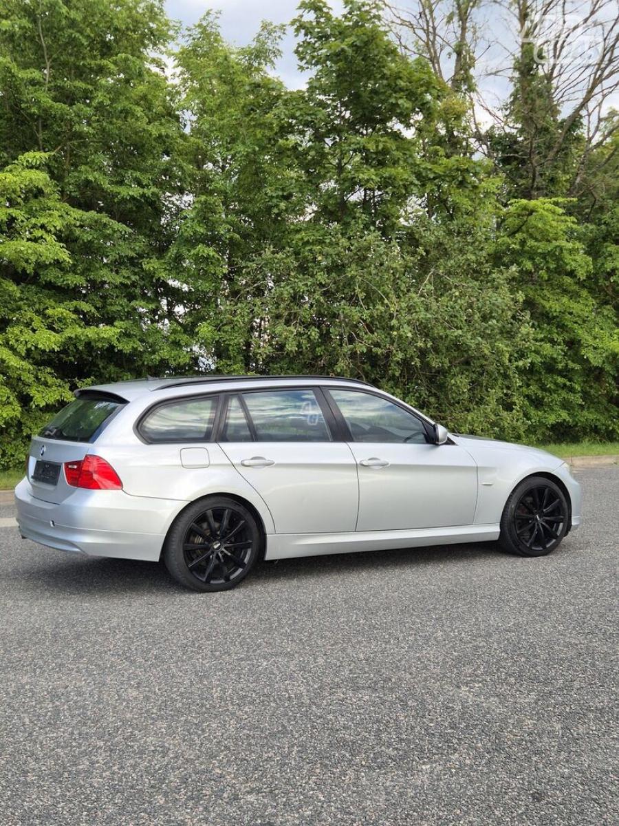 Pelēks BMW 320 2010 Prienai, ar dzinēja tilpumu 2.00 L un nobraukumu 250 tūkst. km par 4799 €, foto 7 vietnē AUTOMOTO.COM.LV